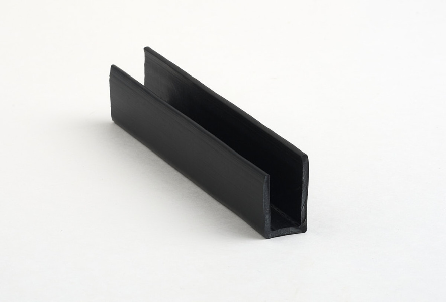 Plastové profily, gumové profily, extruze plastů | IGERED